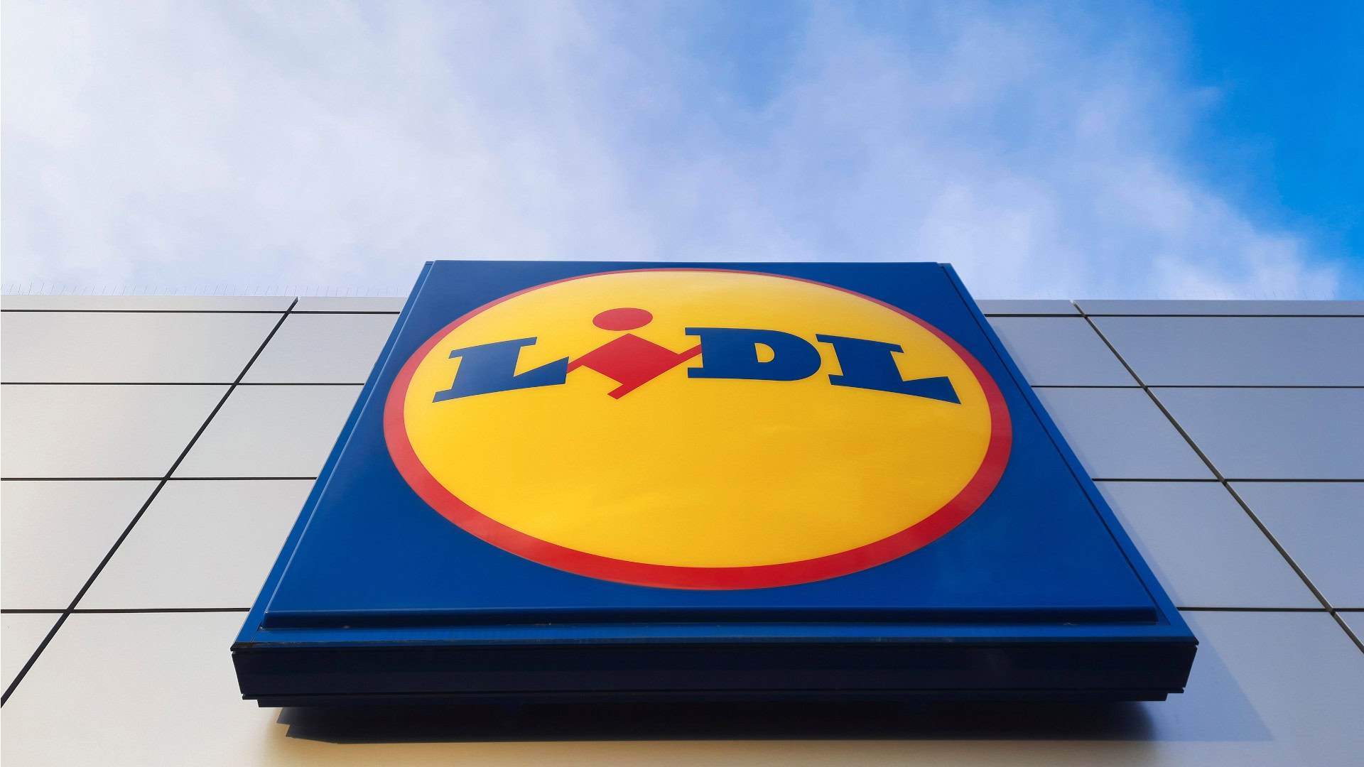Lidl parent company: "Are attacked 350,000 times a day"